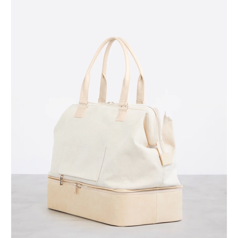 Beis- The Convertible Weekender- In Beige - Gem